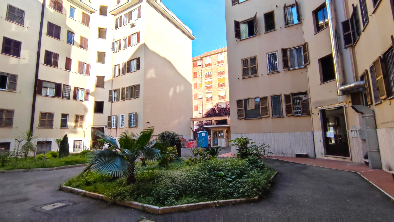 Trilocale Via Publio Valerio – Roma – Don Bosco | Petrucci Immobiliare